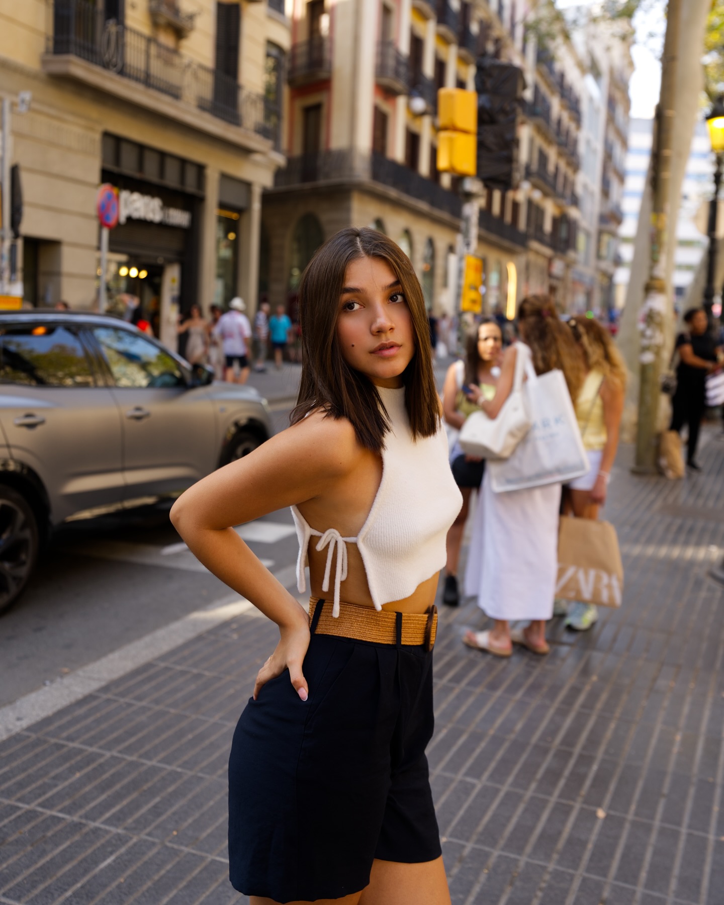 Mary Aguilar: La Estrella Colombiana que Revoluciona la Moda